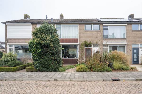 Woning Prins Bernhardstraat 14 Schoonrewoerd - Oozo.nl