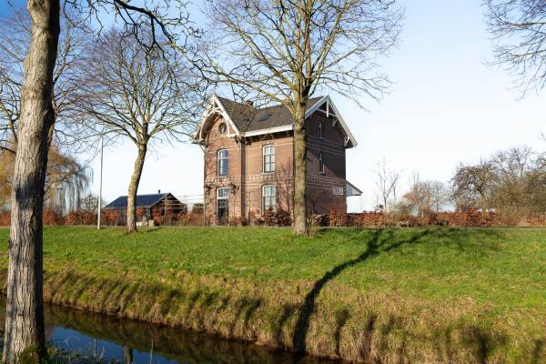 Woning Stationsweg 3 Echteld - Oozo.nl