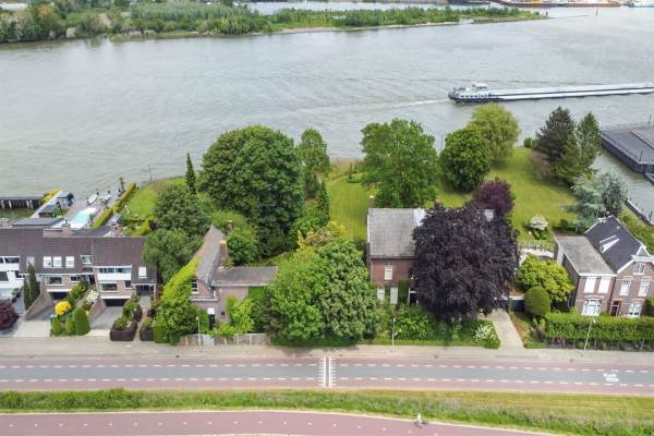 Woning Ringdijk 412 Ridderkerk - Oozo.nl