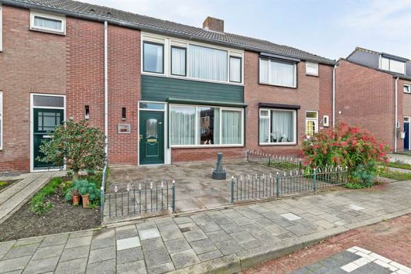 Woning Azaleastraat 7 Hoek - Oozo.nl